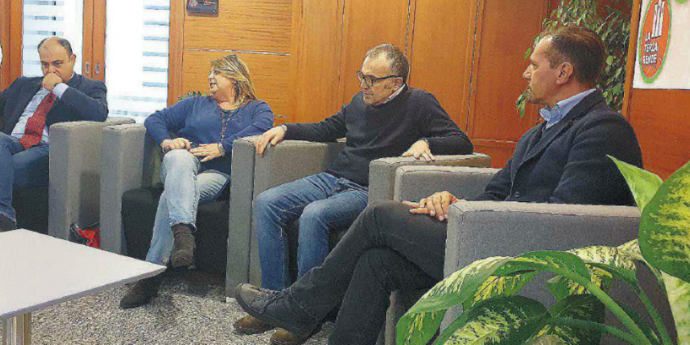 Rende, un patto elettorale tra De Rose, Petrassi e Adamo: dubbi sul ...