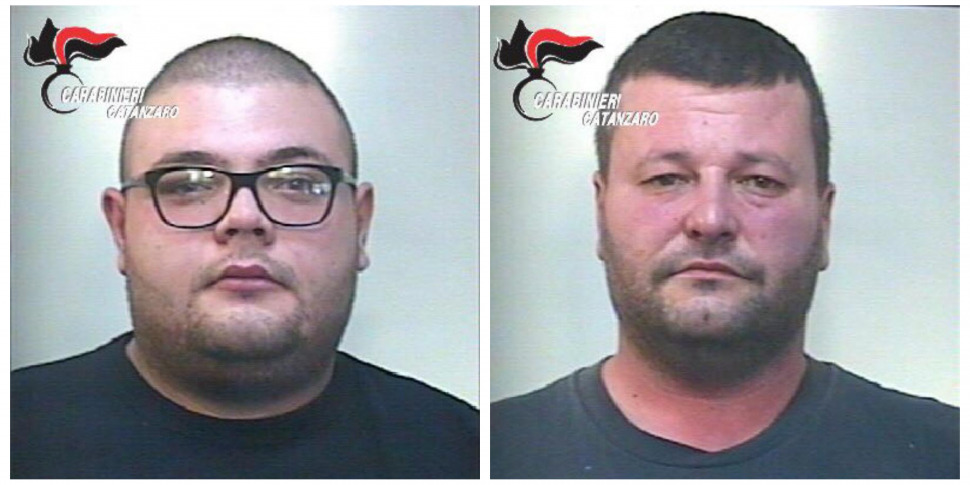 Incendiano un'auto per estorcere denaro, due arresti a Montepaone ...