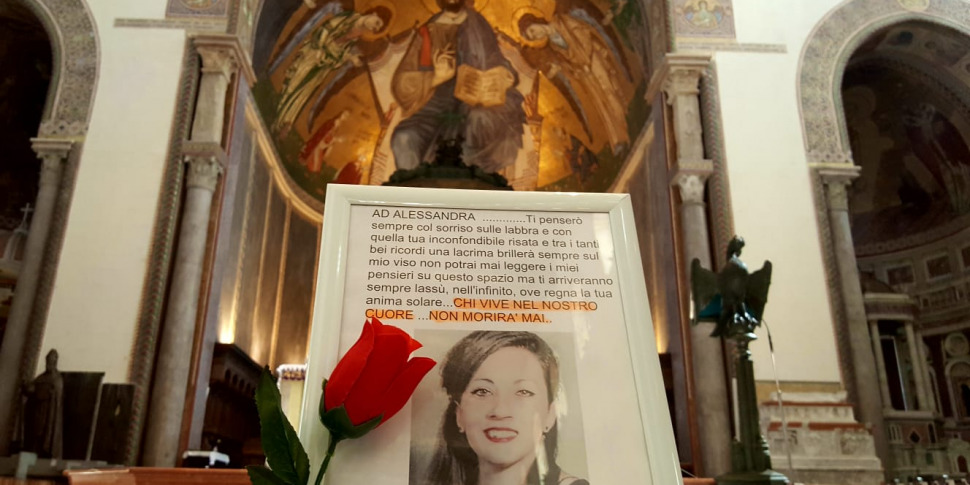 L'ultimo abbraccio di Messina ad Alessandra - Gazzetta del Sud