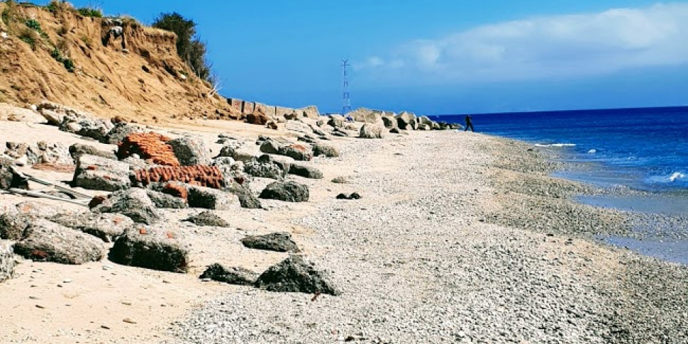 Stagione estiva a Messina, ecco i tratti di mare con divieto di ...