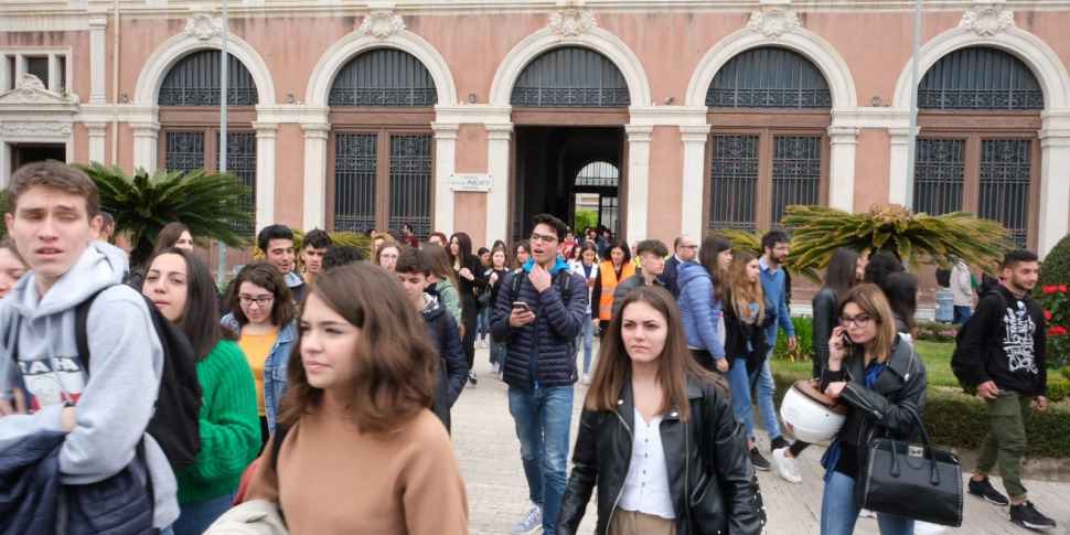 Rapporto AlmaLaurea sull'Ateneo di Messina: il 22% dei laureati sono di ...