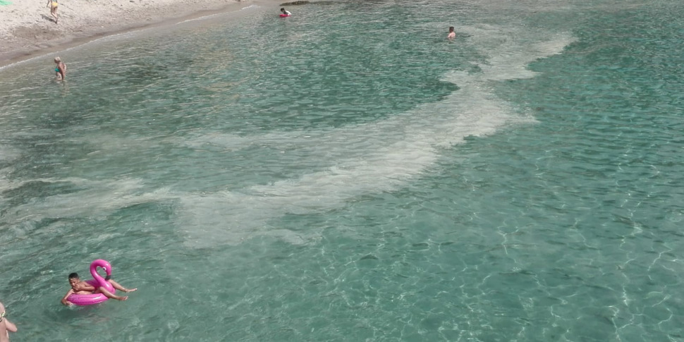 Da Briatico a Pizzo è allarme tra i bagnanti: è tornato il "mare giallo ...