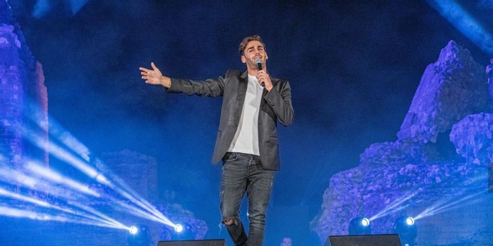 Alberto Urso parte col botto, la prima tappa del tour a Roma è un ...