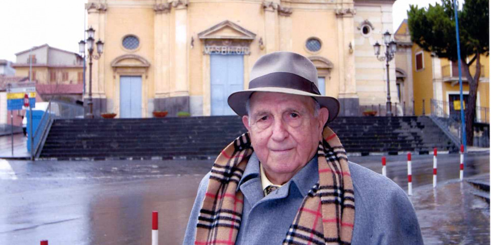 Omaggio al cavalier Condorelli a Belpasso: una statua in suo onore ...