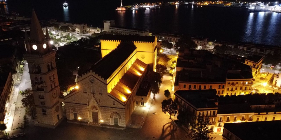 Messina di notte è spettrale, ma bellissima - Gazzetta del Sud
