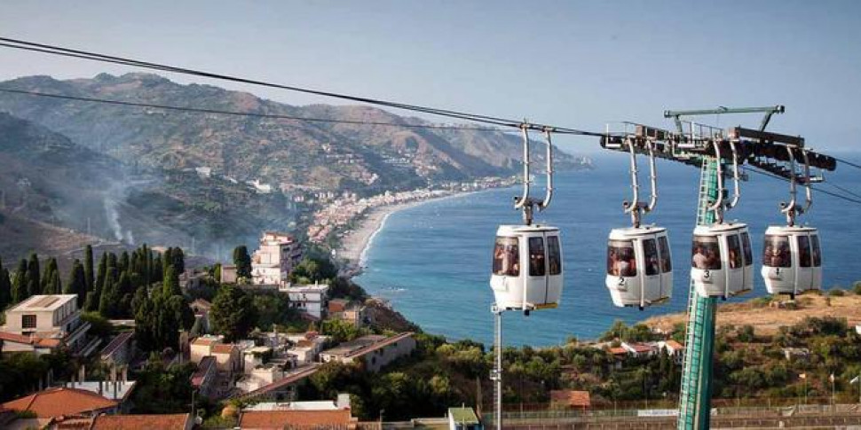 Dopo 7 mesi di stop, riapre la funivia: entro giovedì Taormina "riparte ...