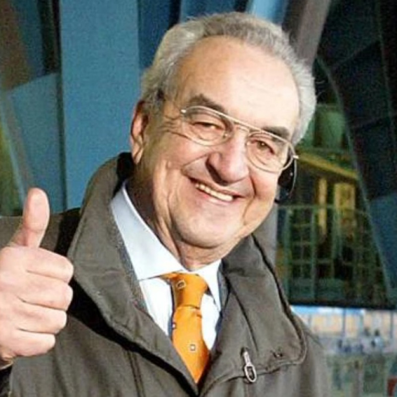 Addio, Bruno Pizzul: è stato la “voce” del calcio in tv dall'86 al 2002 ...