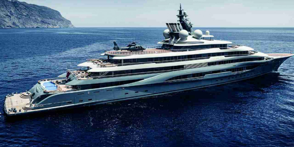 Yacht in Sicilia: avvistato il "Flying fox" di Mr. Amazon, Jeff Bezos ...
