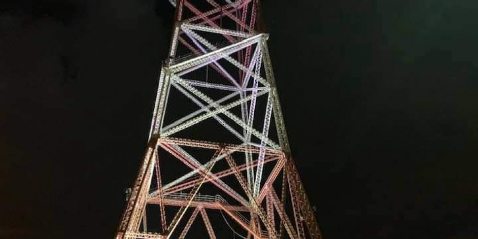 Torna la luce al Pilone di Messina, ma non è ancora quella definitiva ...