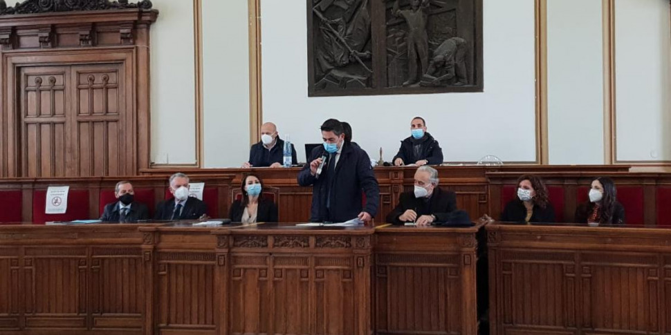Caso Miramare di Reggio, il Consiglio è una bolgia - Gazzetta del Sud Caso Miramare di Reggio, il Consiglio è una bolgia - Gazzetta del Sud