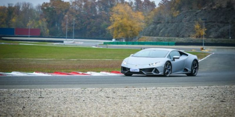 Vivere un giorno da pilota sulla pista di Varano - Gazzetta del Sud