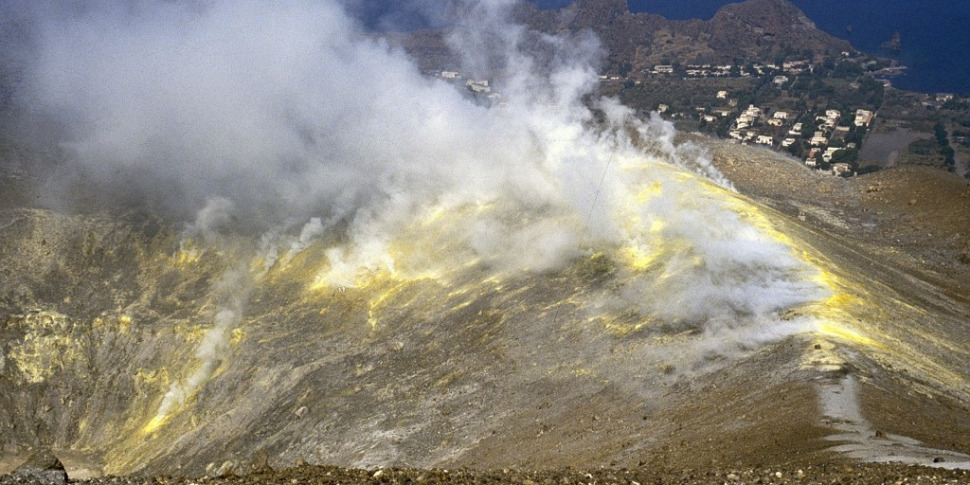 Isola di Vulcano: individuata una sorgente di riattivazione vulcanica ...