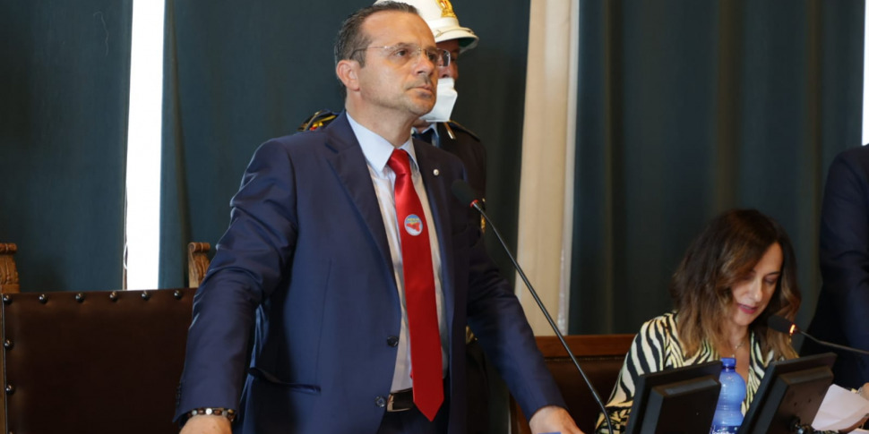 Cateno De Luca: "La bozza di riforma sull'autonomia differenziata è un ...