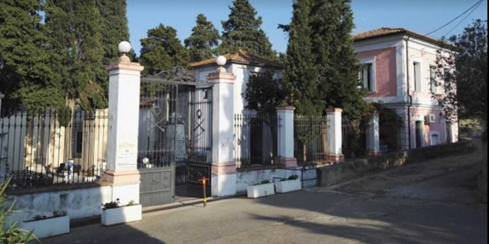 Corigliano Rossano, colta da malore muore in solitudine e nell ...