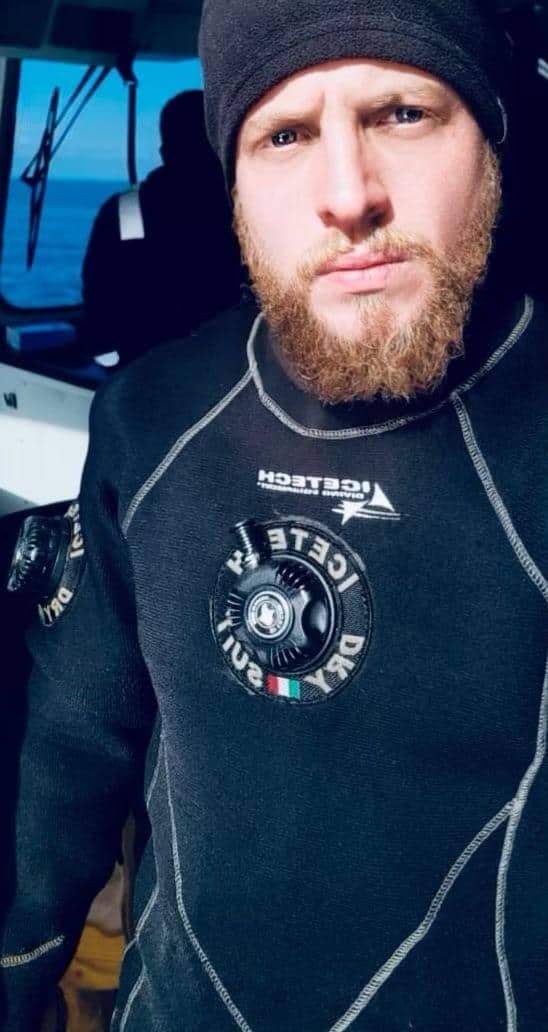 Negli abissi degli oceani il messinese Cristian Fiumanò porta con sé lo ...