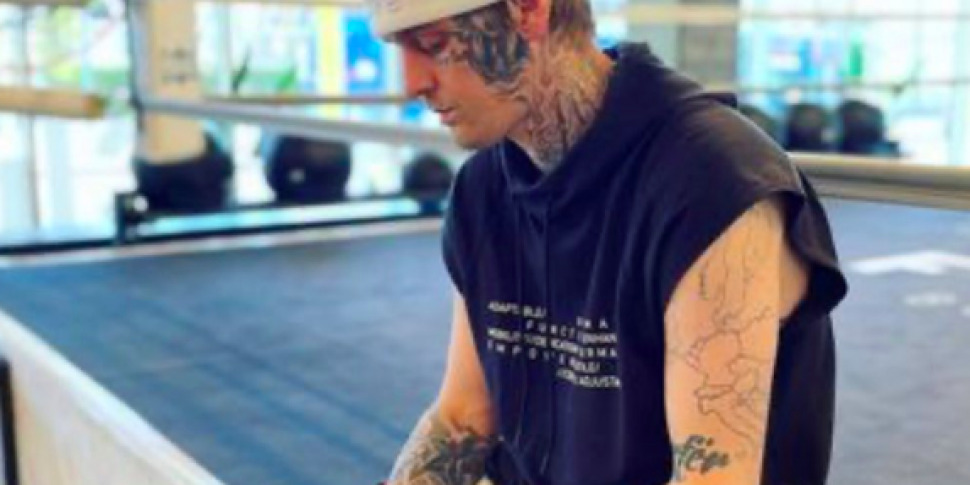 Dramma in Usa, muore a 34 anni il rapper Aaron Carter: era il fratello ...