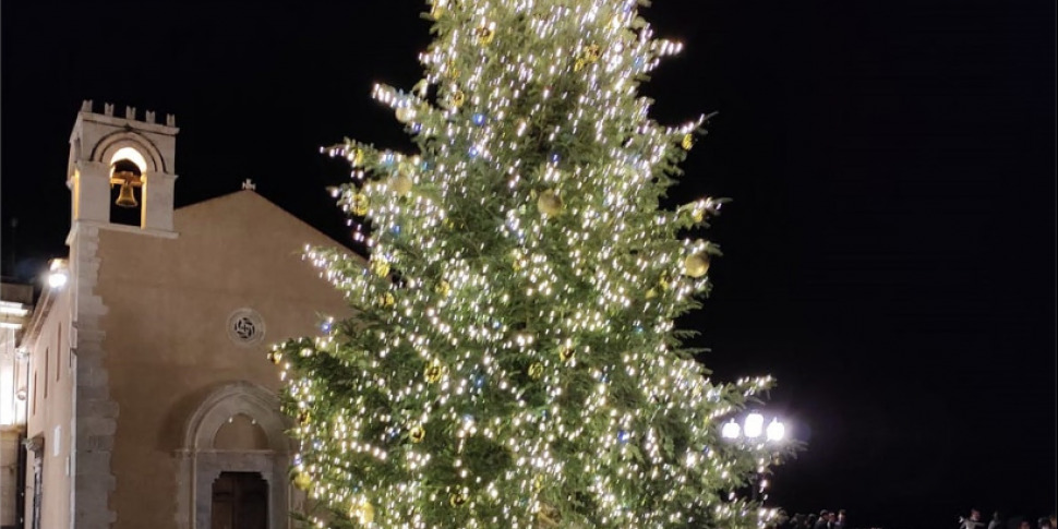 Tao Christmas, il Natale "brilla" a Taormina: in programma mostre ...