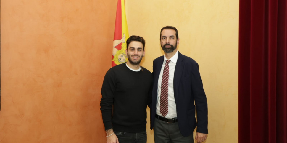 Messina, stasera Alberto Urso a Piazza Duomo. Basile: "Sarà ...