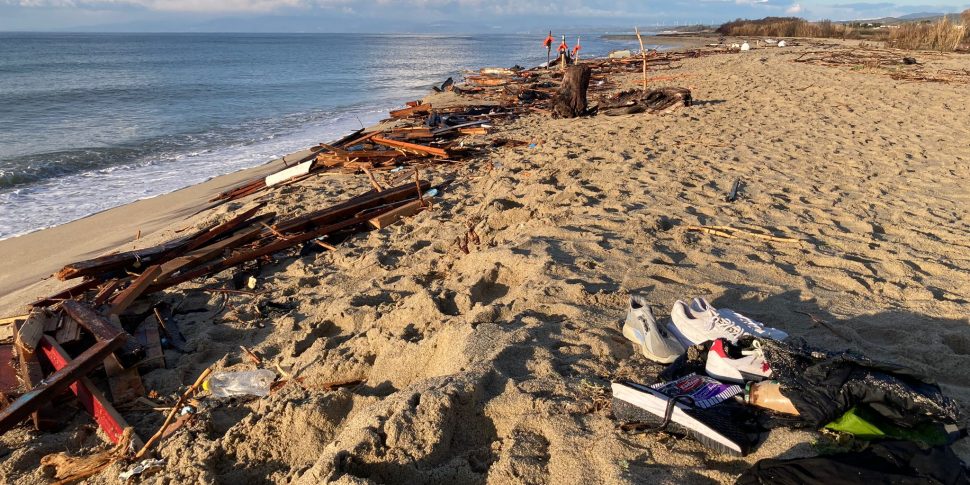 Strage Cutro, sale a 81 il numero dei morti. Giovedì i parenti delle ...