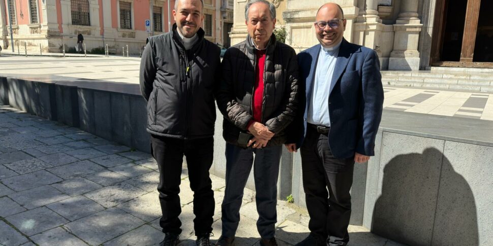 Messina, monsignor Giò Tavilla incontra don Arturo Grasso - Gazzetta ...