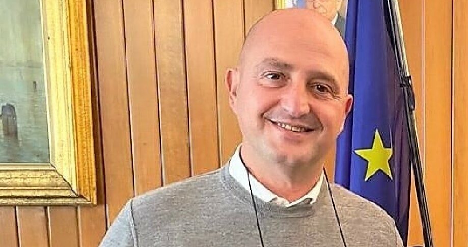 Sicilia, l'assessore Turano vuole in staff la maestra che fece pregare ...