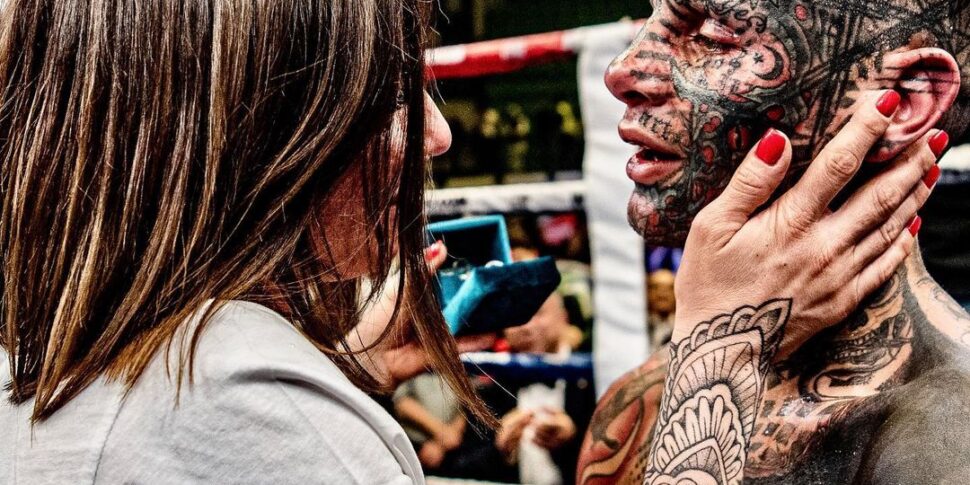 Il pugile Alessio Lorusso perde il titolo europeo ma sul ring chiede ...