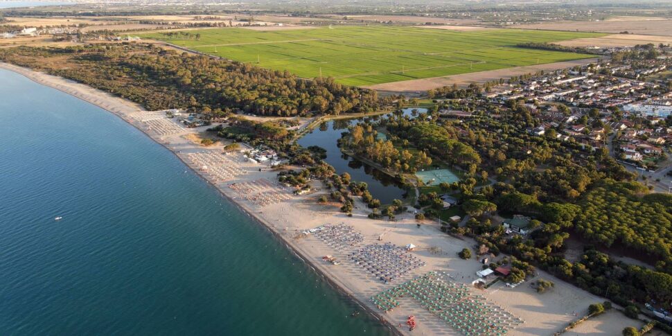 Marina di Sibari, entrano col furgone nel parcheggio e rubano uno ...