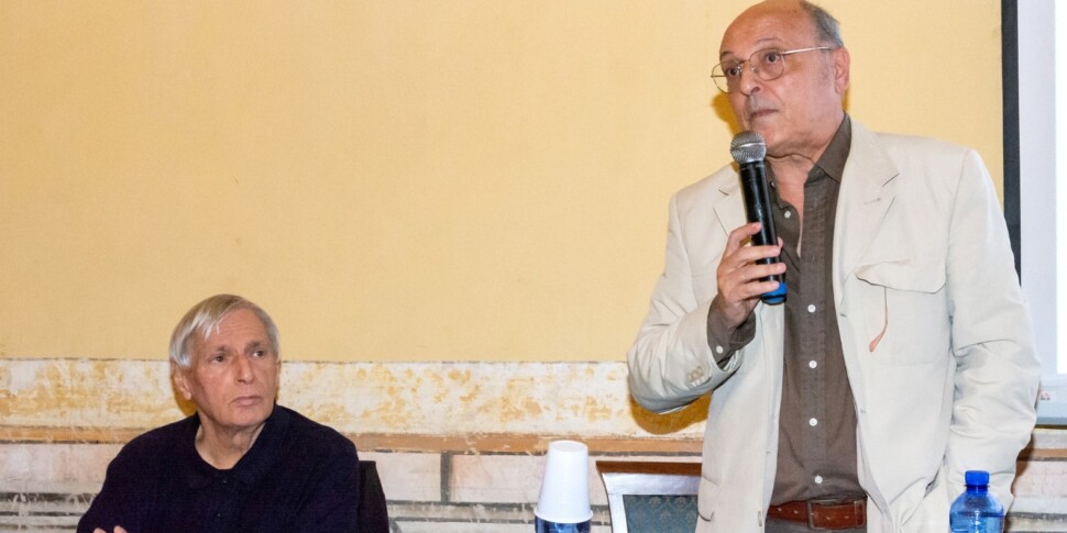 A Milazzo premio alla memoria al prof. Cannistrà alla presenza di Don ...