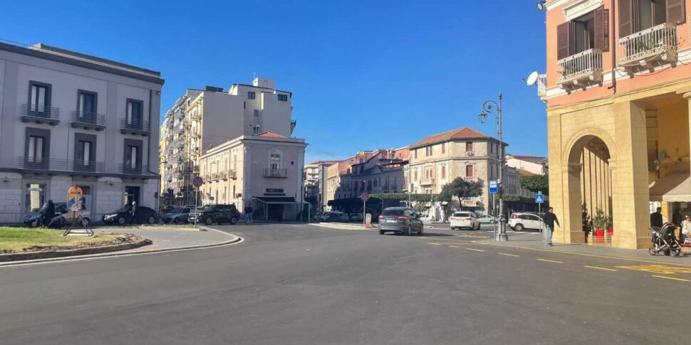Nuova Piazza Pitagora a Crotone: la giunta apre al contributo di Ordini ...