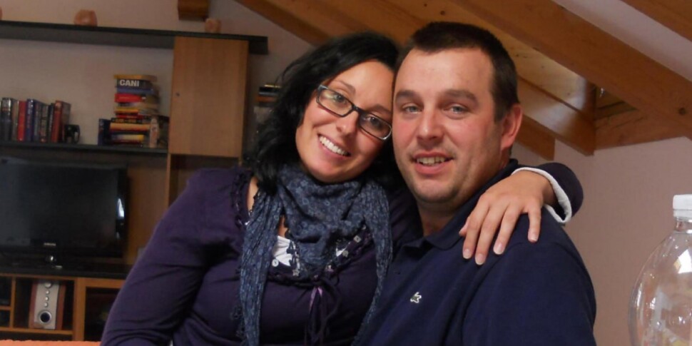 Ester Palmieri uccisa con una coltellata alla gola, il compagno si è ...