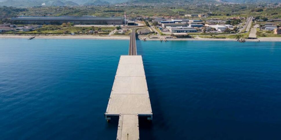 Il pontile attende la prima nave: svolta per l’area di Giammoro ...