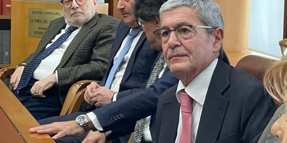 Cosenza, si congeda dopo 40 anni il procuratore Spagnuolo: “Ne è valsa ...