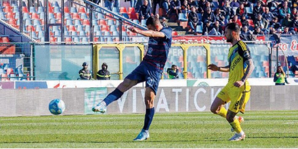 Vince il Sudtirol, il Cosenza retrocede in serie C: cronaca di una ...