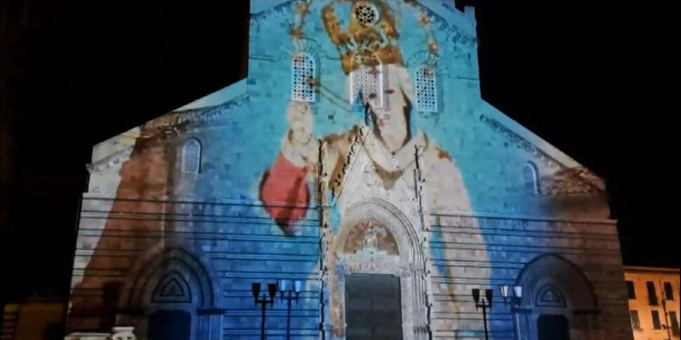 Un videomapping sulla facciata della Cattedrale suggella la festa della ...