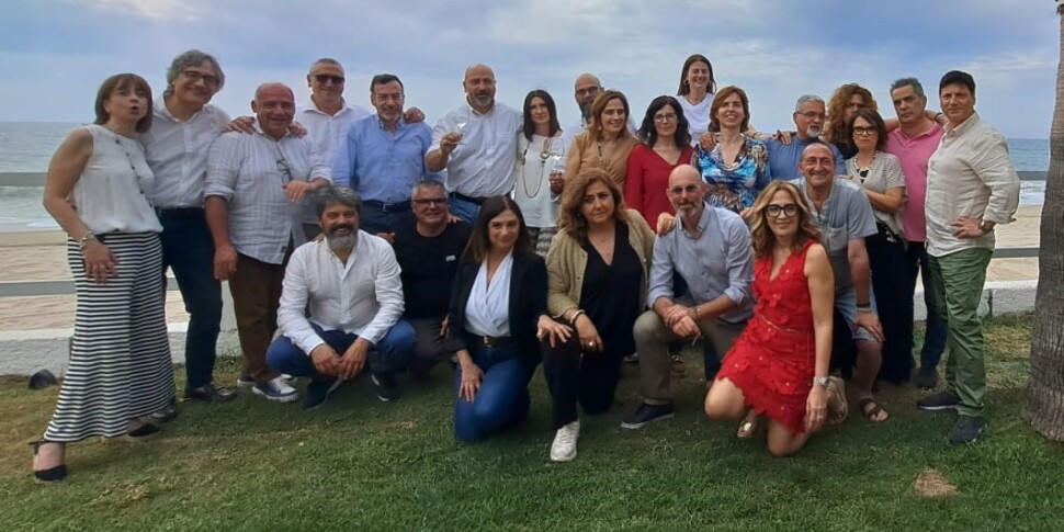 Vibo Valentia, 36 anni dopo sempre quei “ragazzi” della III B del ...