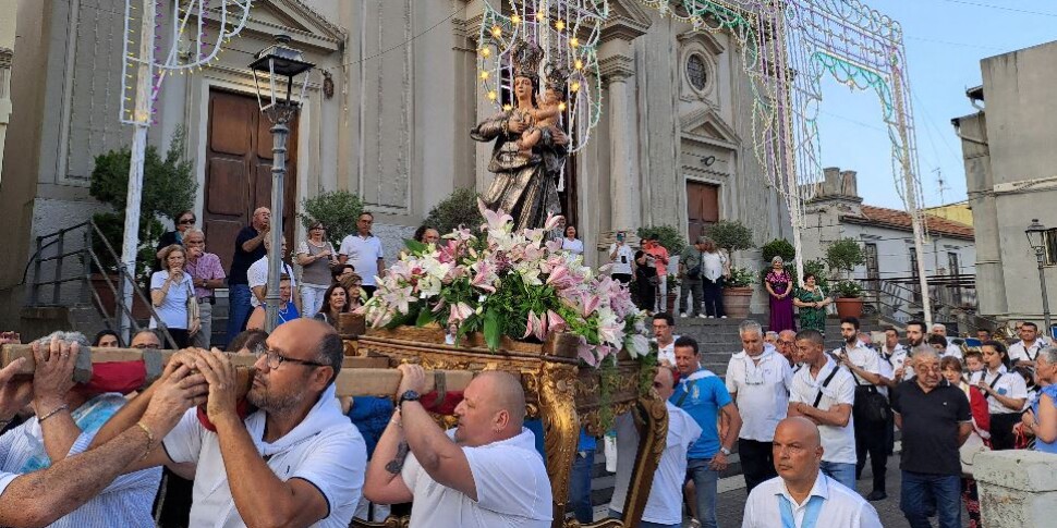 Messina, nel giorno della festa Bordonaro si stringe alla famiglia ...