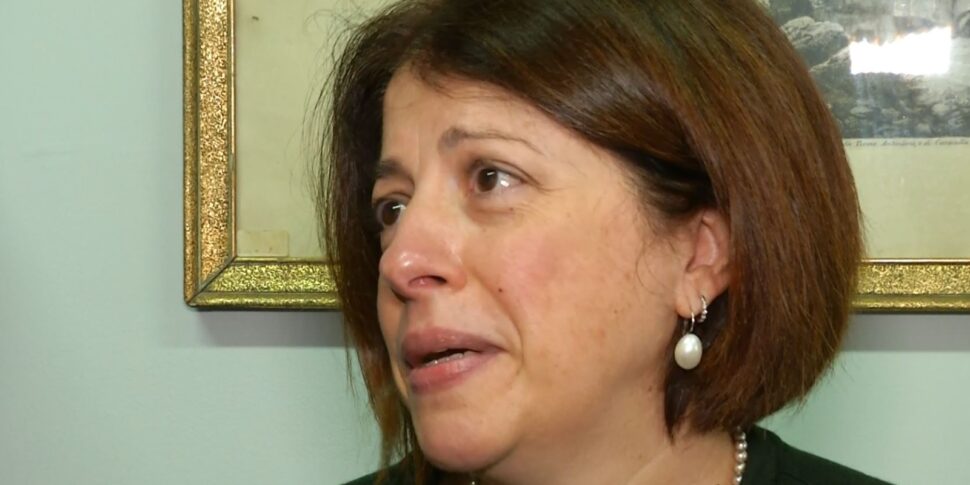 Bimba morta a Messina, attoniti i docenti e la dirigente della Mazzini ...