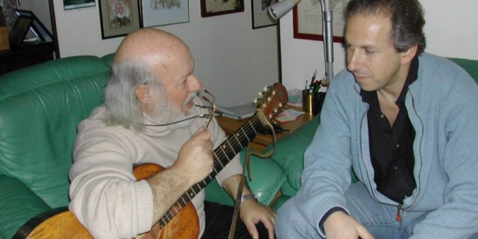 Franco Trincale, il cantastorie siciliano che narra l’Italia delle ...