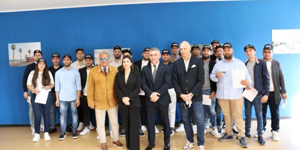 Atm Messina, firmati i contratti per venti nuovi autisti: "La città ...