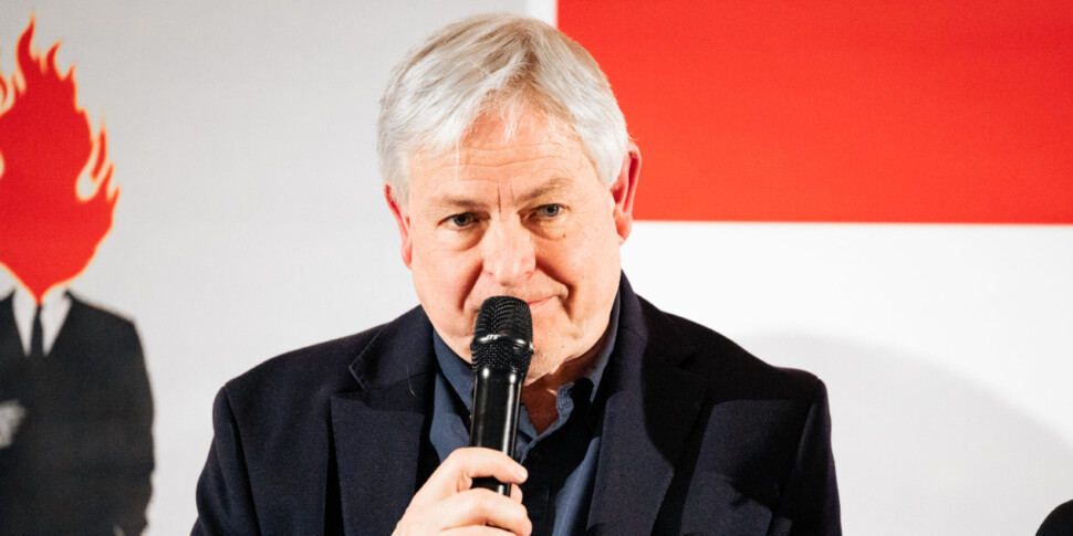 La soluzione? Resta la democrazia. A colloquio con Jonathan Coe, ospite ...