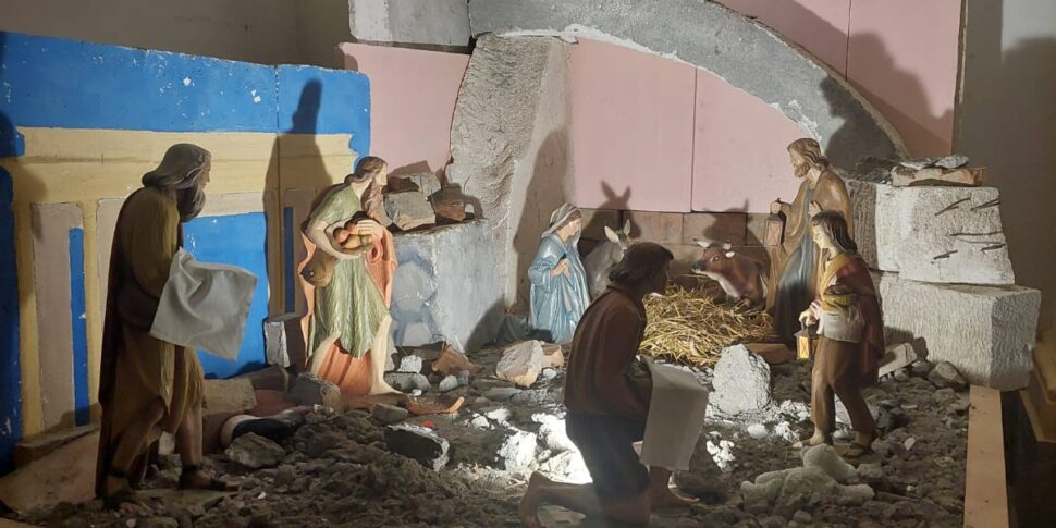 A Decollatura un presepe fatto di macerie come simbolo di rinascita ...