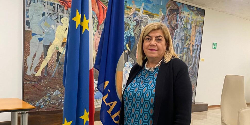 Castrovillari verso il voto. Anna De Gaio chiarisce: "Nessun ...