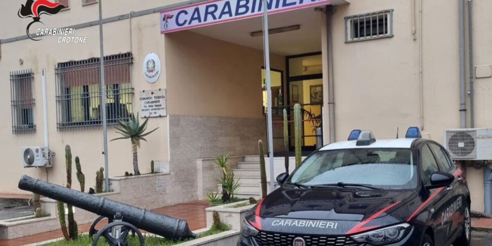 Isola Capo Rizzuto, fuochi d'artificio abusivi durante l'evento di ...