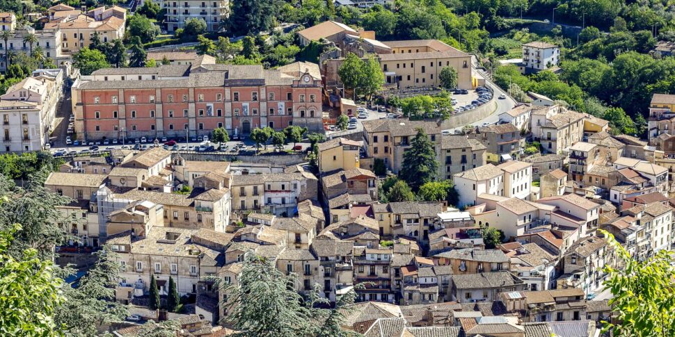Il rilancio del centro storico di Cosenza non passa solo dal restyling ...