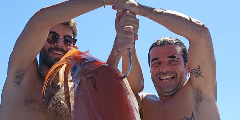 Straordinaria cattura al largo di Bocale, a Reggio Calabria: pescato un ...