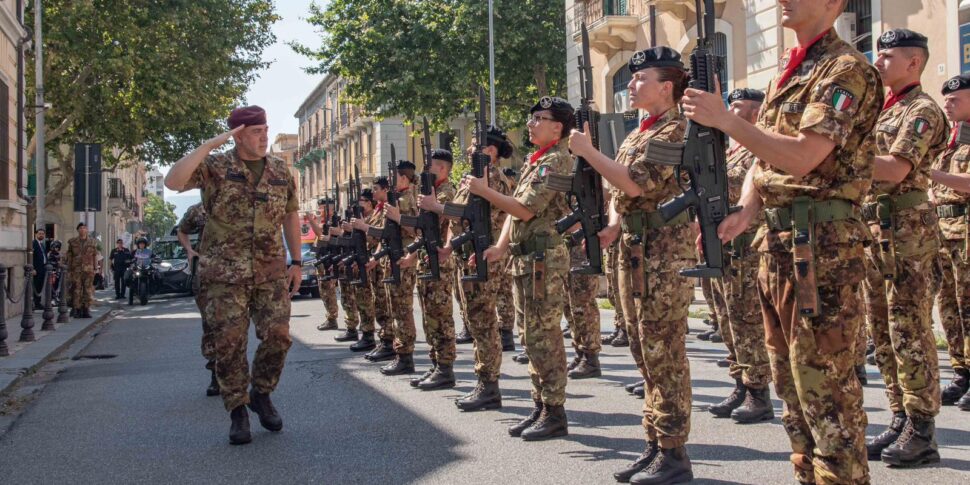 Messina, visita alla Brigata “Aosta” del Capo di Stato Maggiore dell ...