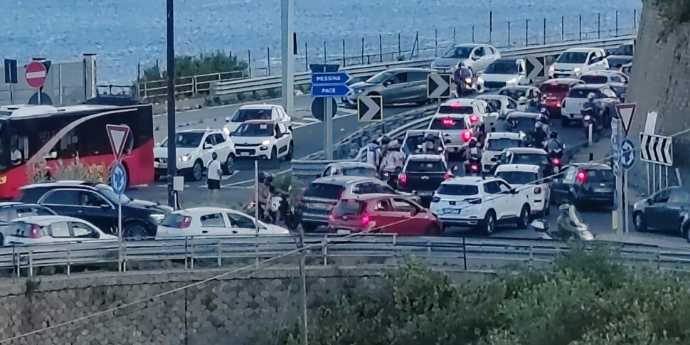 Messina, traffico paralizzato dopo lo spettacolo delle Frecce tricolori ...