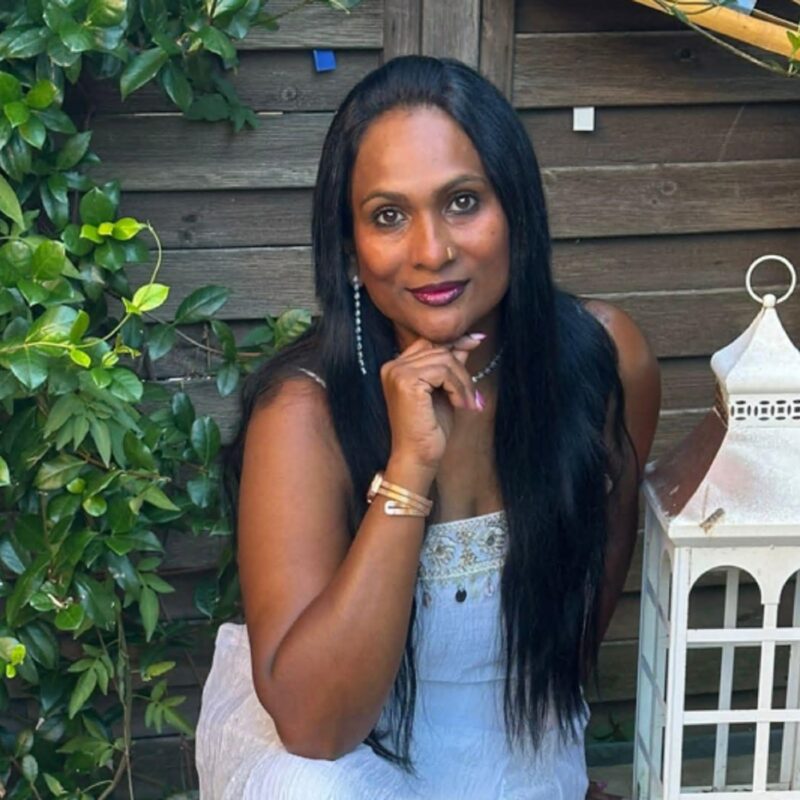 A Messina il sogno diventato realtà di Suja, stilista indiana con la ...