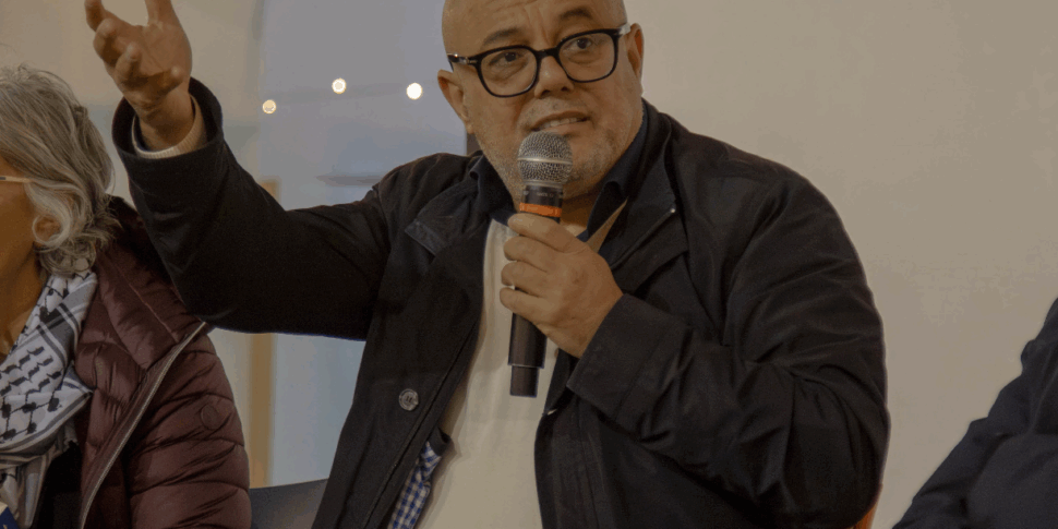 Atef Abu Saif a Lamezia: ho vissuto sempre con la guerra, voglio ...