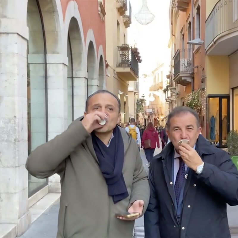 Asm di Taormina, De Luca “licenzia” Campagna e insieme brindano col ...